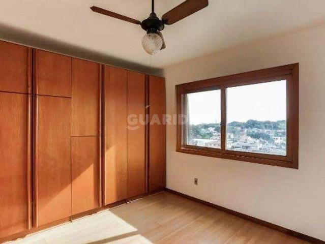 Apartamento semi mobiliado de 2 dormitórios e 1 vaga de garagem, no Jardim do Salso COD: 19821