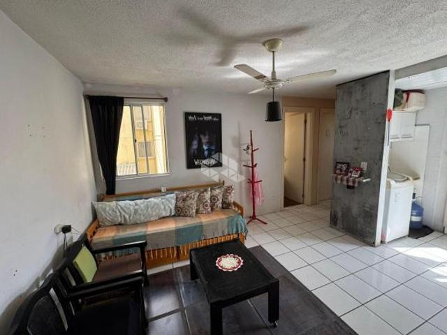 Apartamento semi mobiliado de 2 quartos com garagem na Vila Nova