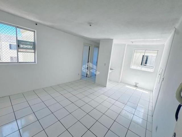 Apartamento semi mobiliado de 2 quartos bem localizado na Vila Nova
