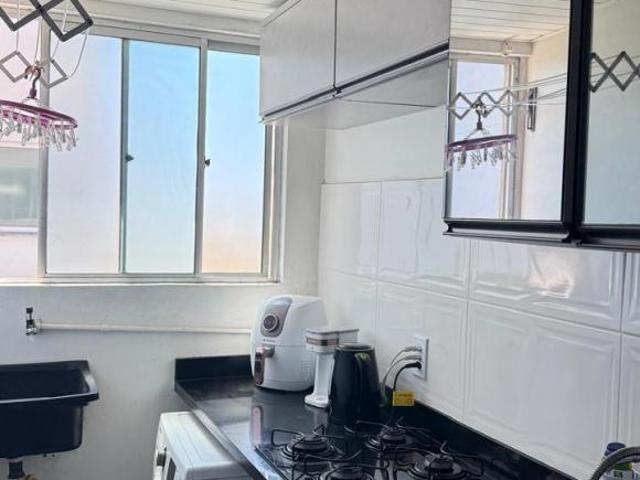 Apartamento semi mobiliado de 2 quartos e 1 vaga no bairro Rubem Berta