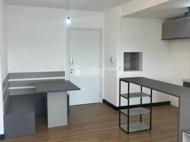 Apartamento Semi Mobiliado em Jardim do Salso