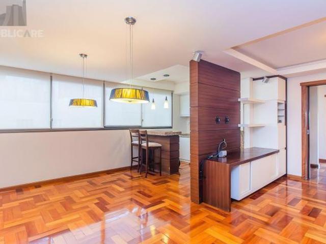 Apartamento semi mobiliado, impecável, com 126m² privativo