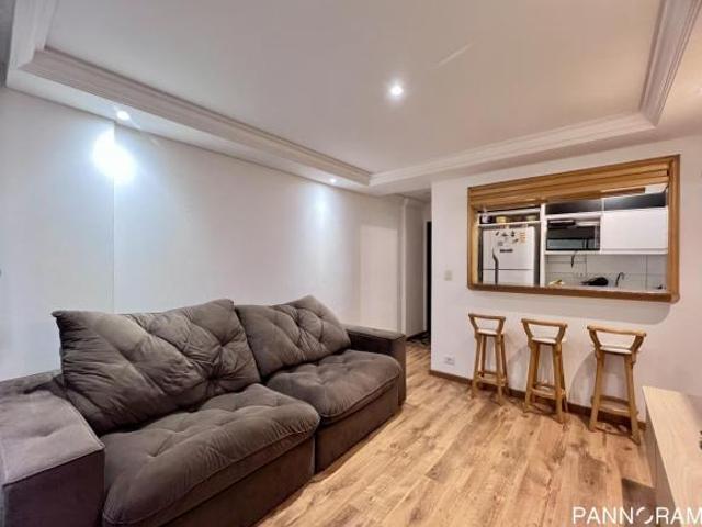 Apartamento Semi Mobiliado no Água Verde!