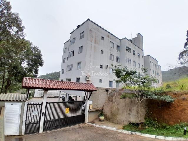 Apartamento semi mobiliado no bairro Poço Fundo