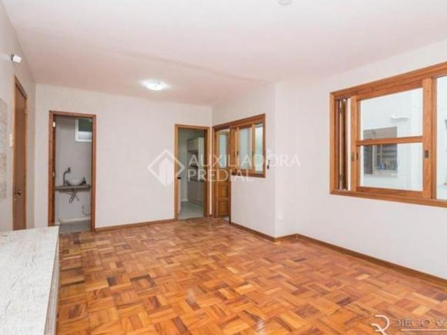 Apartamento semi mobiliado no bairro Praia de Belas
