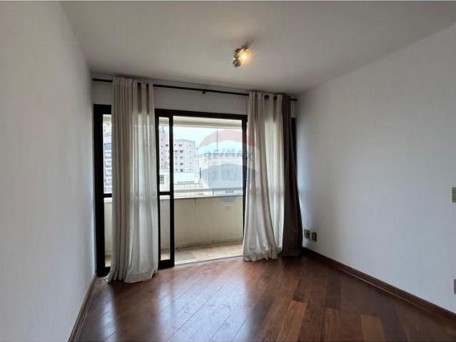 Apartamento semi mobiliado para locação com 1 suíte, 90m² no Condomínio Village – Alphaville/SP