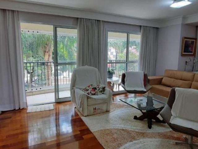 Apartamento Semi Novo de 179m² com 4 Dormitórios e Varanda Gourmet no Cambuci