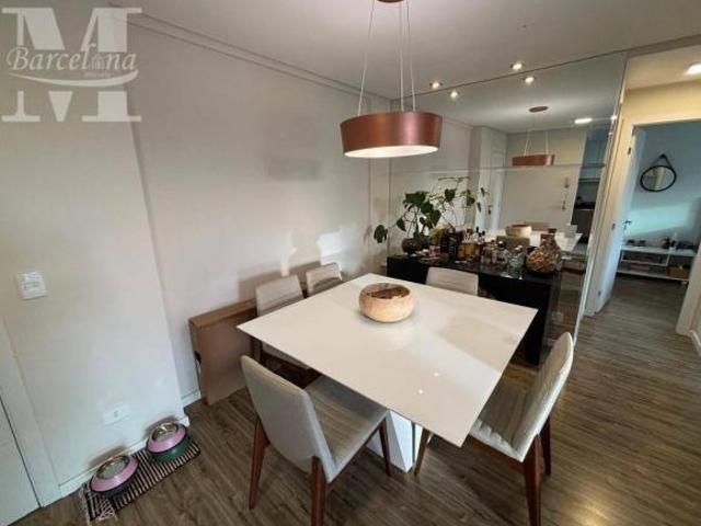 APARTAMENTO SEMI NOVO PRÓXIMO SHOPPING MUELLER E CENTRO CÍVICO, COM AMPLA SACADA PISCINA E CHURRASQU