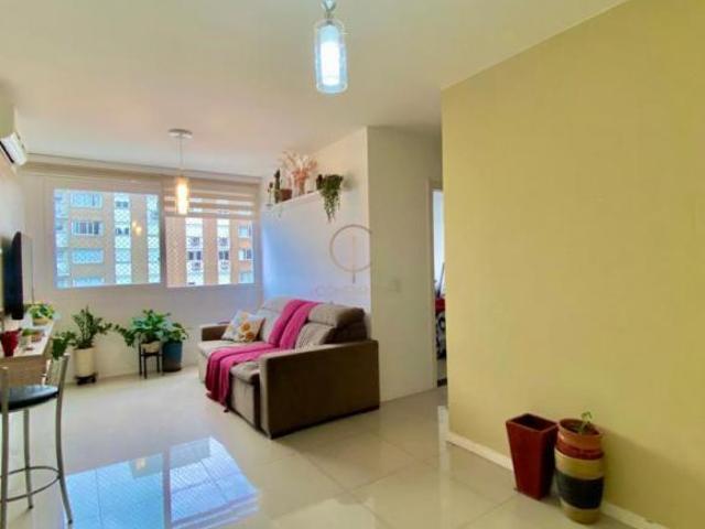 APARTAMENTO SEMIBILIADO DE 2 DORM SUÍTE NO MOINHOS DE VENTO