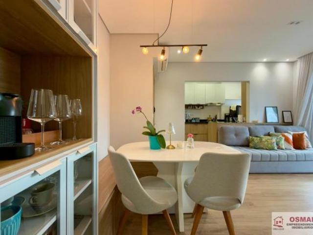 Apartamento Semidecorado à Venda no Campo Grande, Santos/SP / 1 Dormitório e Vaga