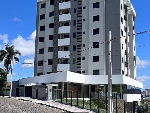 Apartamento Semimobiliado no Bairro Coral