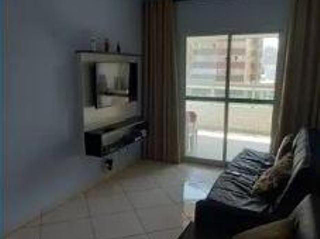Apartamento semimobiliado no bairro Guilhermina em Praia Grande SP