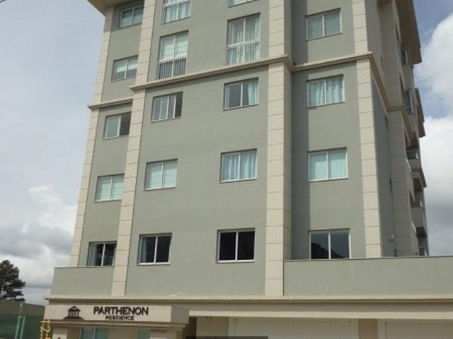 Apartamento Semimobiliado no Centro