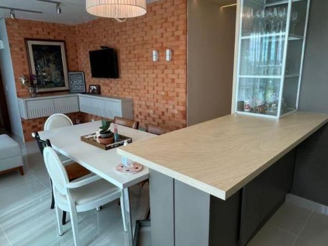 APARTAMENTO SEMIMOBILIADO NO RESIDENCIAL BELFIORE BAIRRO GUABIROTUBA