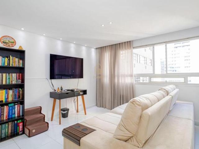 Apartamento semimobiliado a 2 quadras do Shopping Curitiba