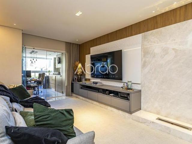 Apartamento semimobiliado à venda com 3 quartos se