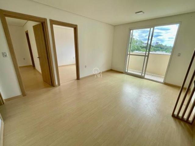 Apartamento semimobiliado à venda no Colina Sorriso