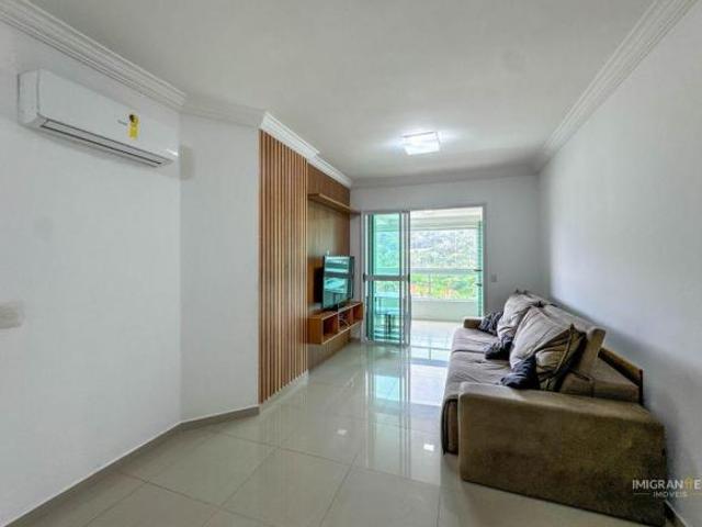 Apartamento semimobiliado à venda no Canto do Forte, em Praia Grande SP