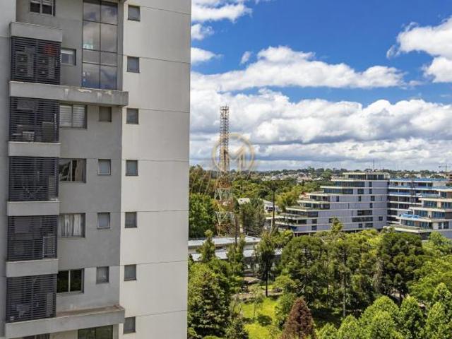 Apartamento semimobiliado à venda no Champagnat co