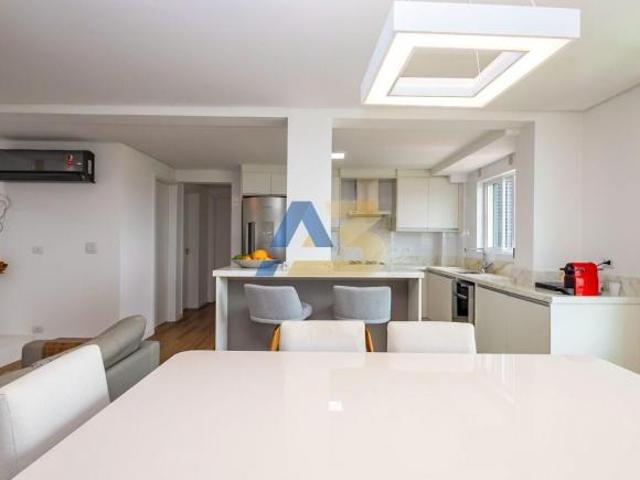 Apartamento Semimobiliado à Venda no Água Verde | Curitiba