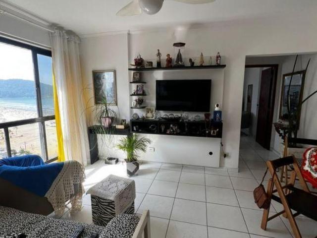 Apartamento semimobiliado à venda no Boqueirão, em Praia Grande SP