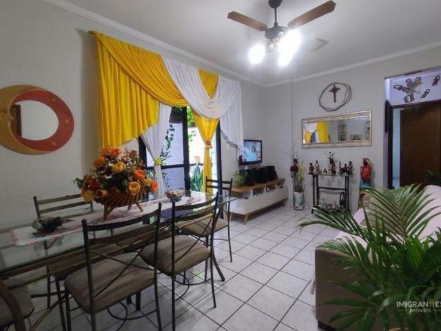 Apartamento semimobiliado à venda no Boqueirão, em Praia Grande SP