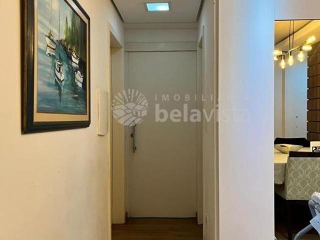 APARTAMENTO SEMIMOBILIADO À VENDA NO EDIF VERSALHES CENTRO DE APUCARANA