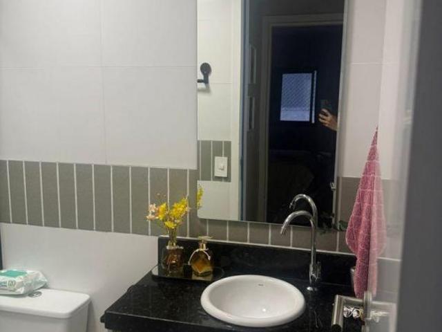 Apartamento semimobiliado à venda no Maracanã, em Praia Grande SP