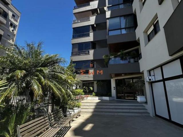 Apartamento Semimobiliado com 4 Dormitórios e Vista Panorâmica em F