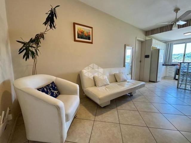APARTAMENTO SEMIMOBILIADO COM 01 DORMITÓRIO NO CENTRO