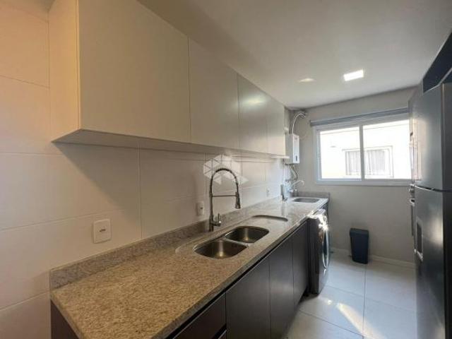 Apartamento semimobiliado com 02 dormitórios próximo a UNISC!