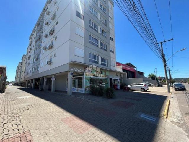 Apartamento semimobiliado, com 2 dormitórios, no Bairro Goiás!