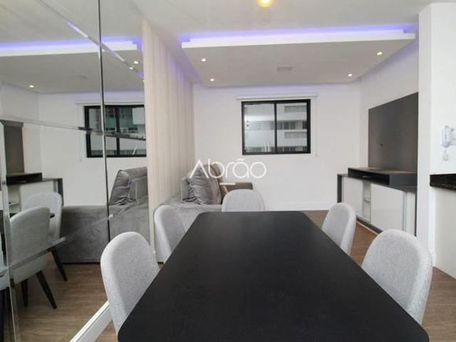 Apartamento semimobiliado com 2 quartos à venda no