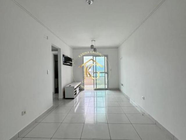 Apartamento semimobiliado com 2 quartos no Boqueirão Praia Grande