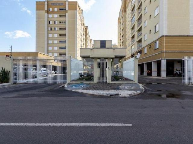 Apartamento semimobiliado com 2 quartos, sacada ampla e vaga coberta ao lado do Parcão, no Grand Cha