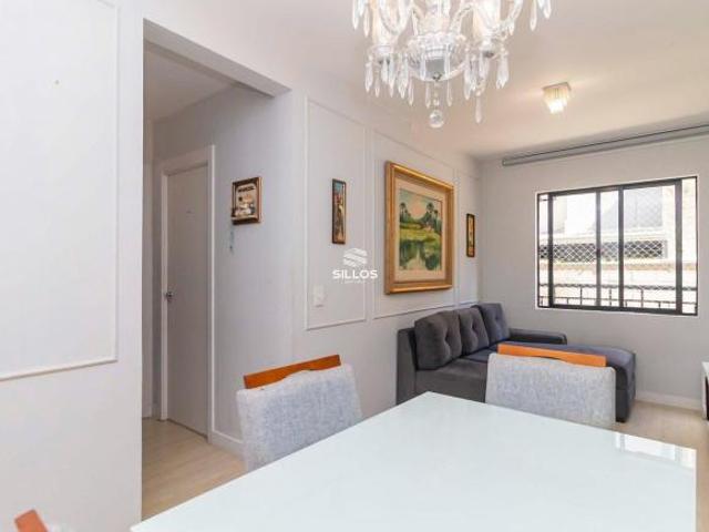 Apartamento semimobiliado com 2 quartos para venda no Cajuru em Curitiba