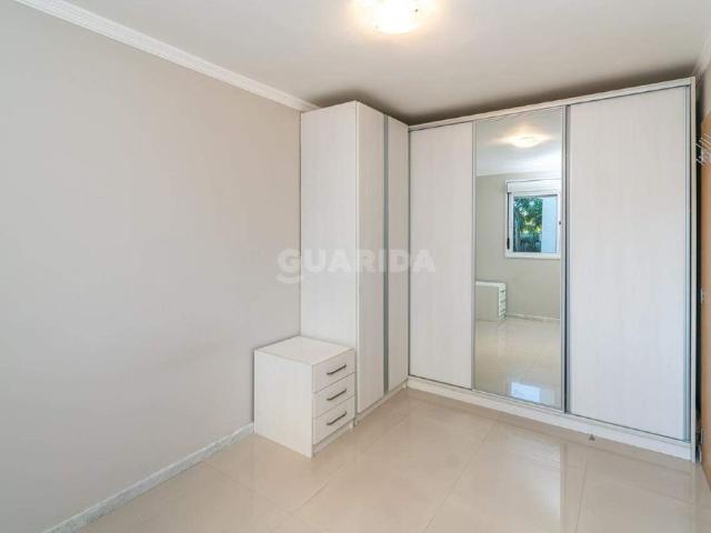 Apartamento semimobiliado com 3 dormitórios, sendo 1 suíte, no bairro Tristeza COD: 23476