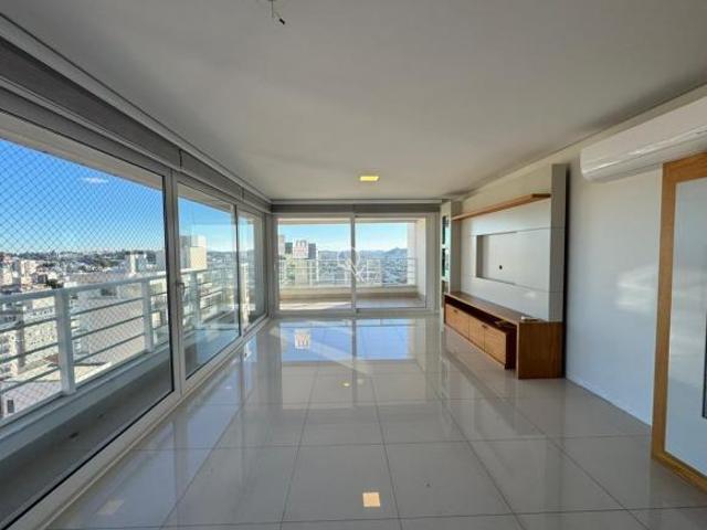 Apartamento Semimobiliado com 3 Quartos e 2 Vagas de Garagem em Madureira, Caxia
