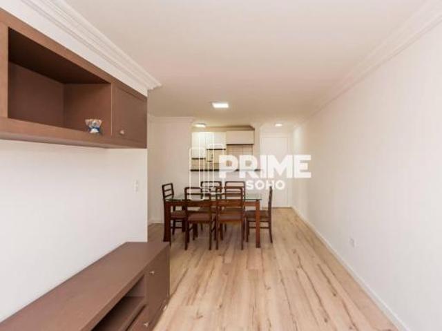 Apartamento Semimobiliado com 3 Quartos e Vaga Coberta
