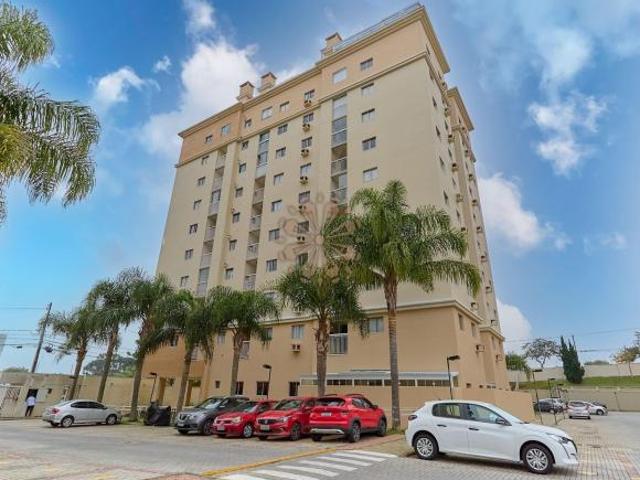 Apartamento Semimobiliado com 3 Quartos e Suíte no