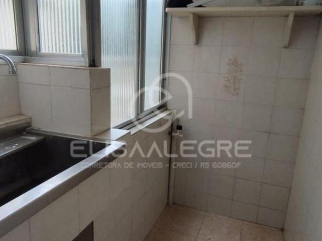 Apartamento semimobiliado com garagem fechada no Primor em Sapucaia do Sul