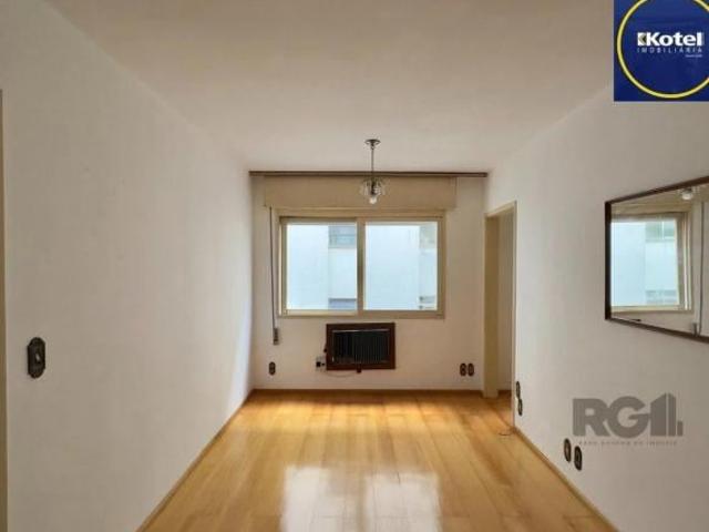 APARTAMENTO SEMIMOBILIADO COM ÓTIMA LOCALIZAÇÃO NO CENTRO HISTÓRICO