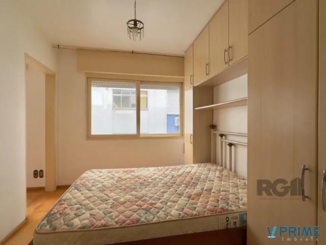 Apartamento semimobiliado com ótima localização no centro histórico