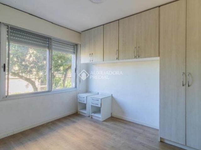 APARTAMENTO SEMIMOBILIADO, DE FRENTE 1 QUARTO