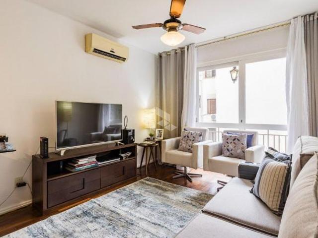 Apartamento semimobiliado de 120m² com 3 dormitórios no Auxiliadora