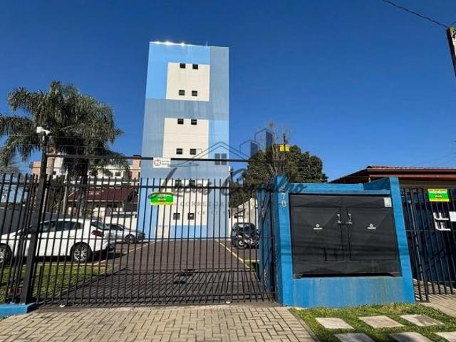 Apartamento semimobiliado de 1 quarto com vaga de garagem