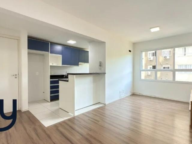 Apartamento semimobiliado para locação próximo à PUCRS