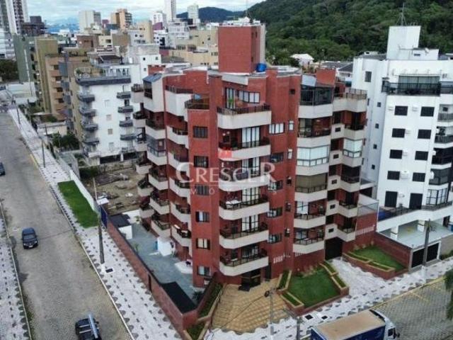 Apartamento semimobiliado para venda com 2 quartos em Caiobá
