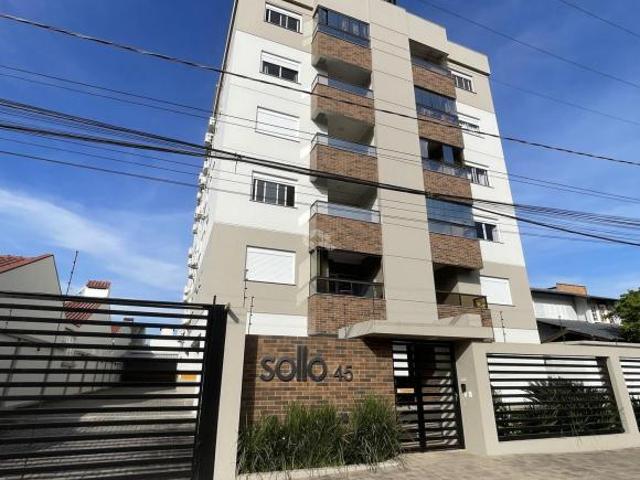 Apartamento semimobiliado, 02 dormitórios, com ampla sacada, no Santo Inácio!