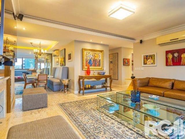 Apartamento semimobiliado, 167 m², 3 suítes e 3 vagas de garagem no bairro Bela Vista